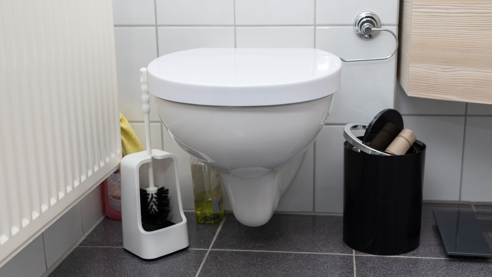 Keep Visual Clutter In The Bathroom At Bay With A Cheap & Simple Solution