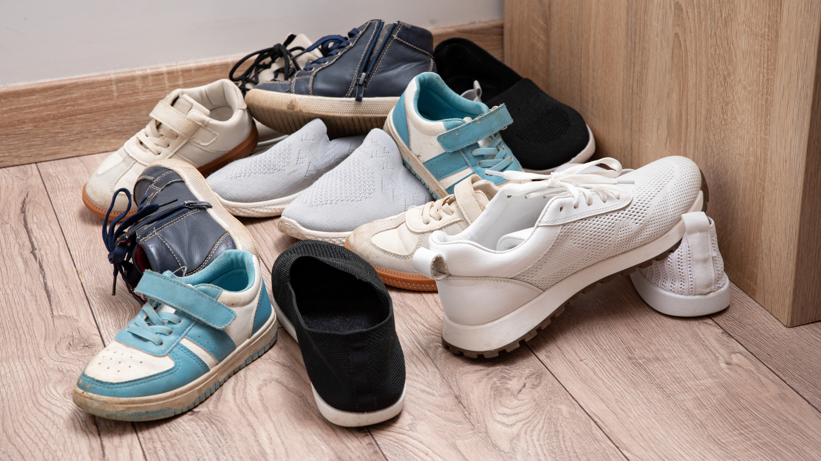 Keep Your Kids Shoes More Organized With This Simple Zip Tie Hack