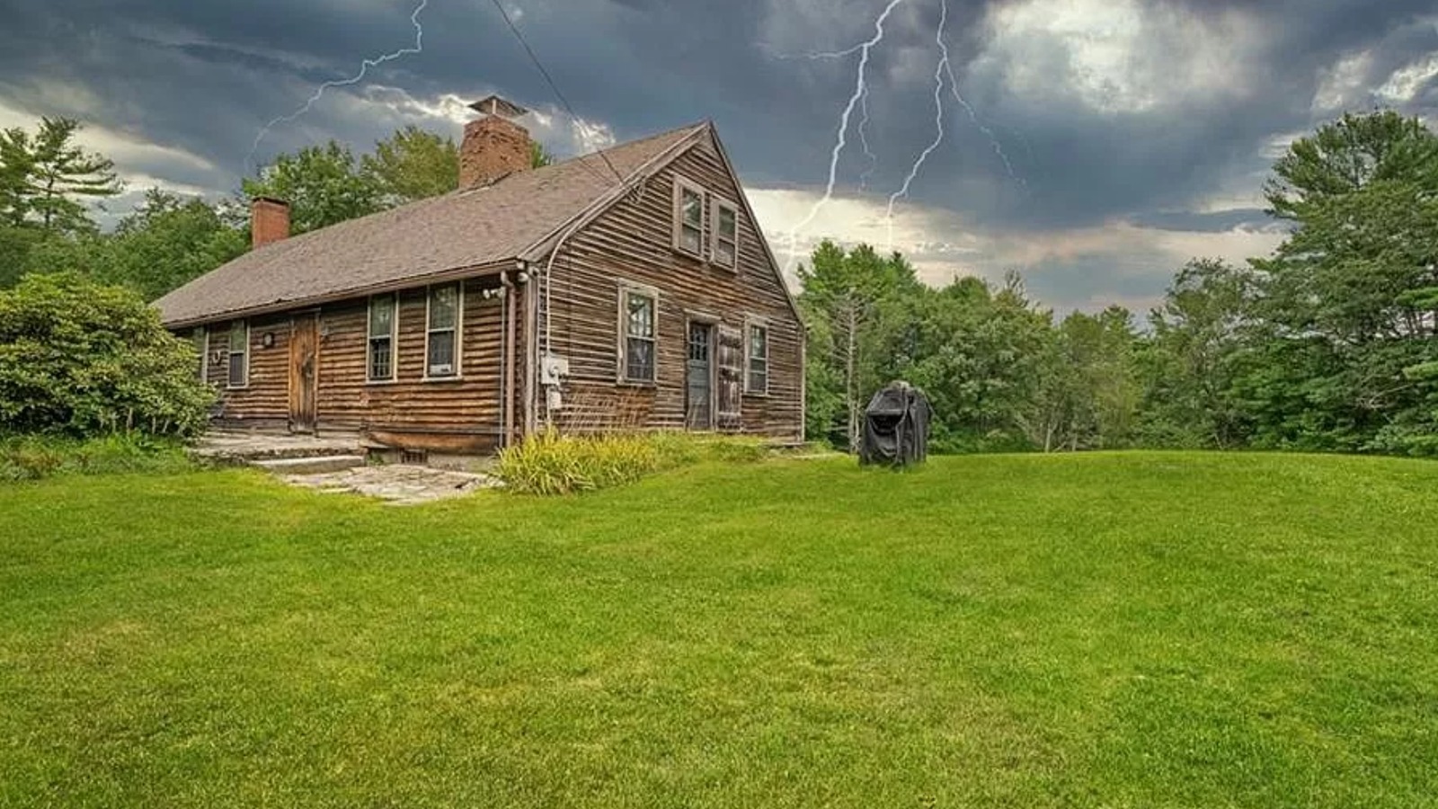 Look Inside The Spooky House From The Conjuring That Just Sold