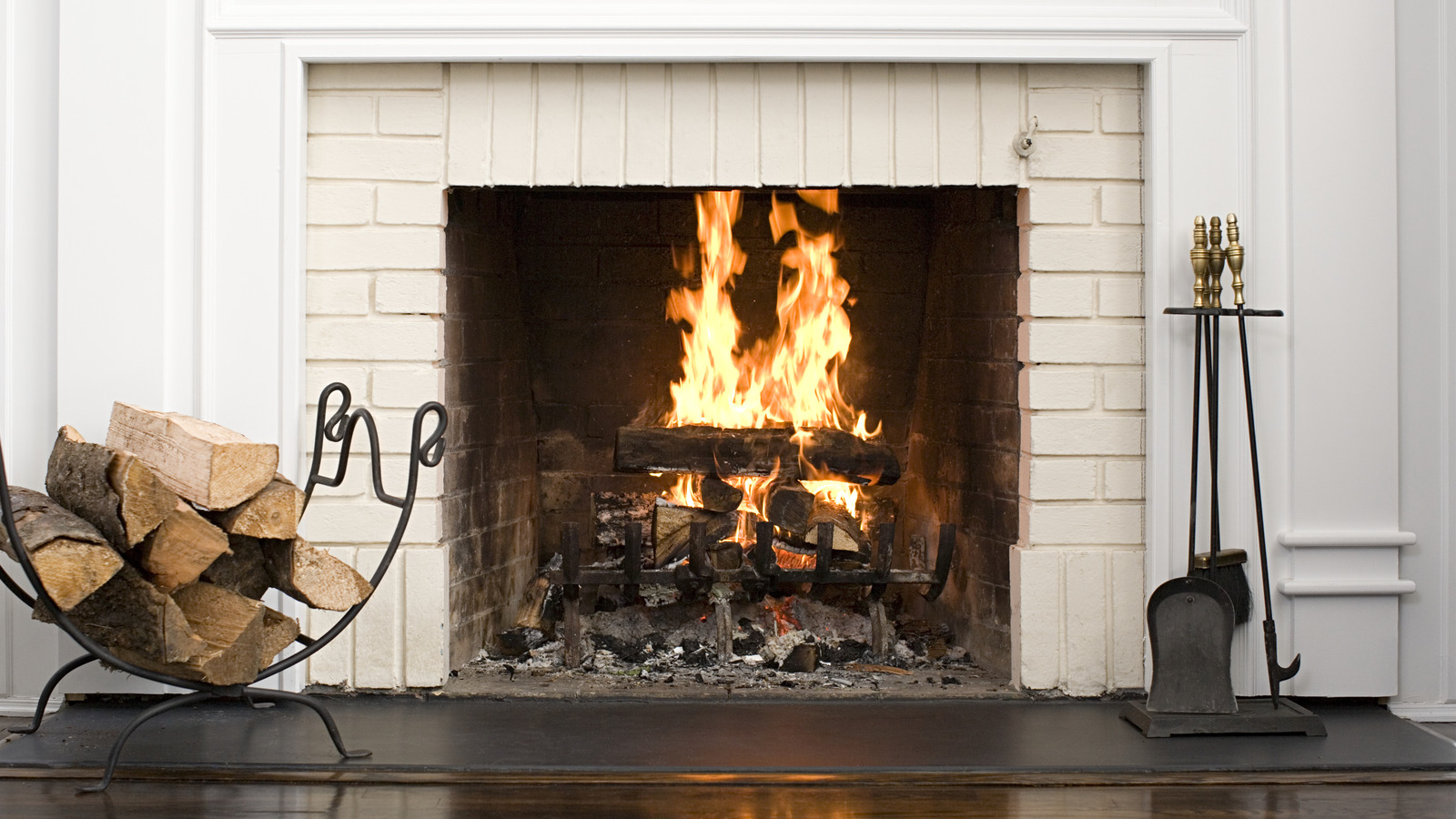 Make Your Fireplace Magical With These DIY Colored Flames Solutions
