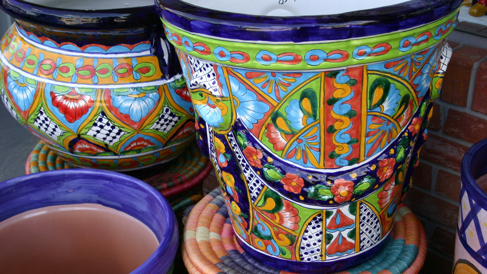 Mexican Flower Pots Are The Perfect Way To Add Bright Colors To Your ...