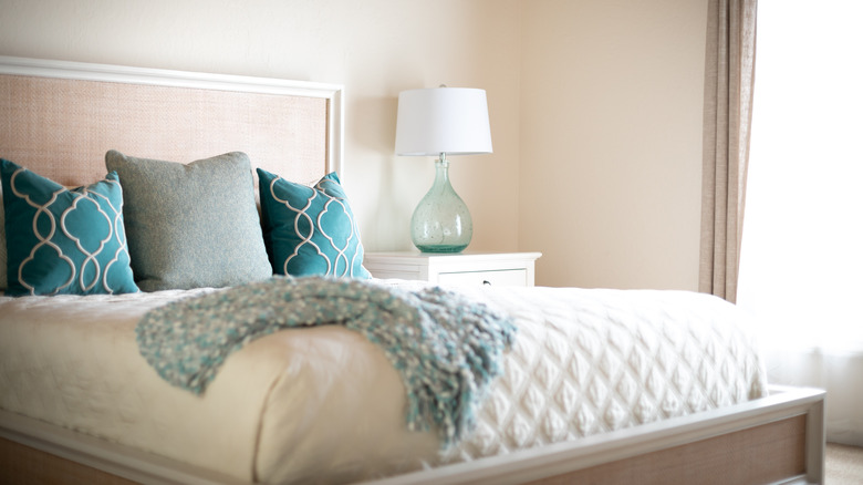 Nate Berkus Offers His Expert Advice To Help You Style A Bedroom With ... Nate Berkus Offers His Expert Advice To Help You Style A Bedroom With ...