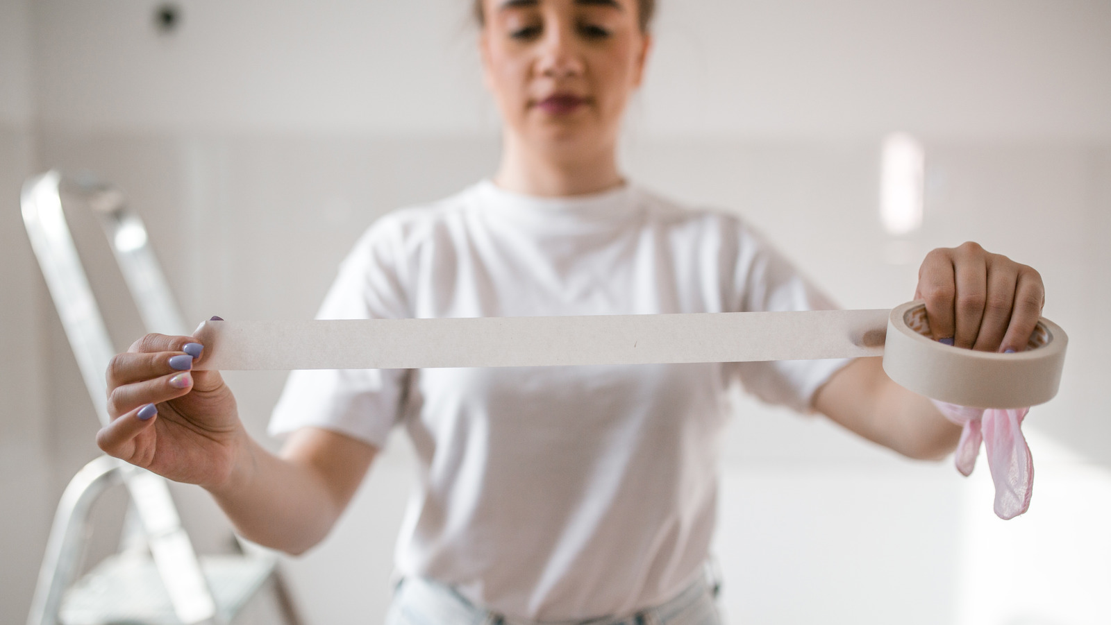 Never Lose The End Of Your Duct Tape Roll With This Paper Clip Hack