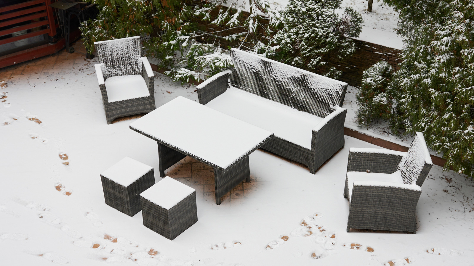 Not All Outdoor Furniture Is Made The Same. These Types Won't Survive ...