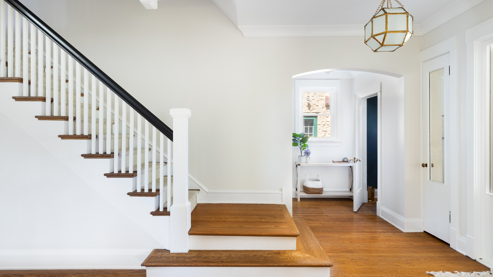 Reclaim That Vacant Space Under Your Stairs With This Genius Shoe ...