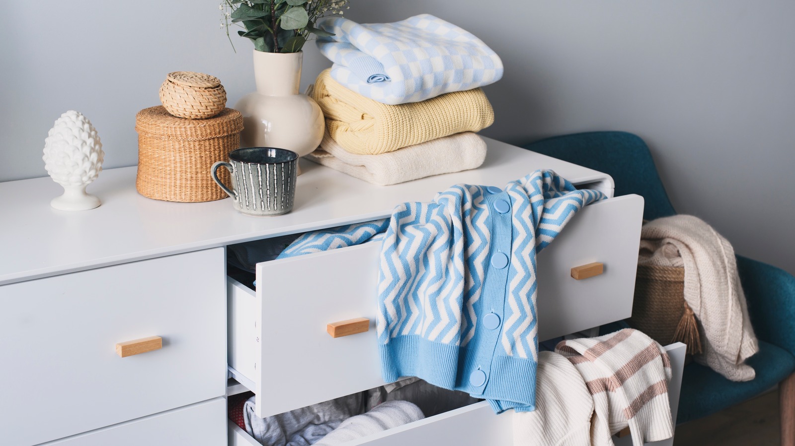 Repurpose A Few Dollar Tree Items To Keep Your Drawers Organized And ...