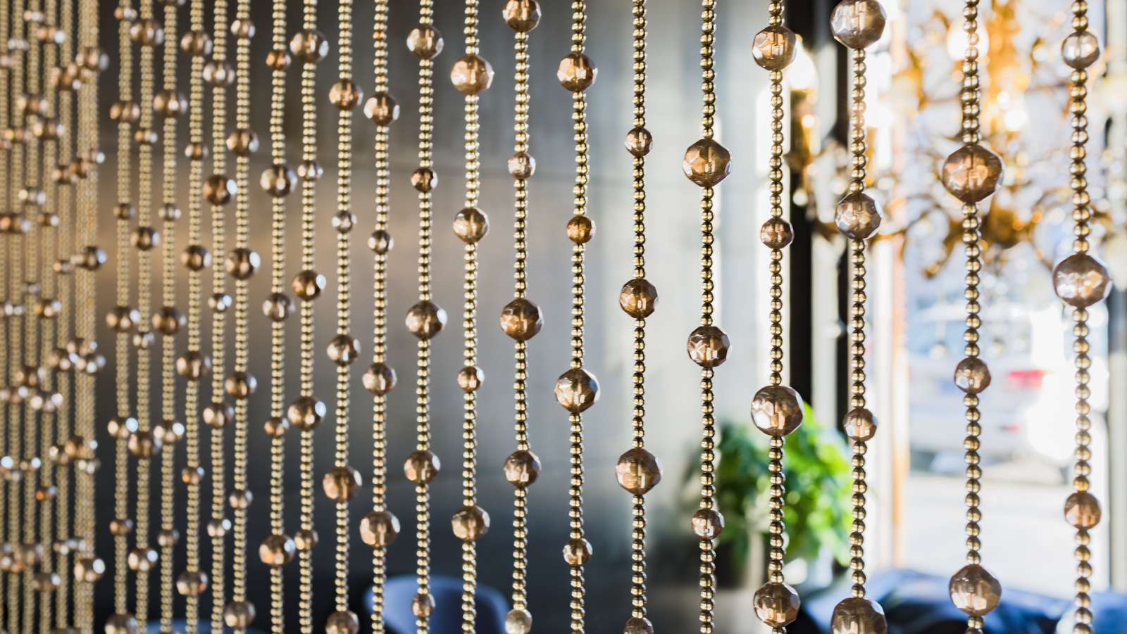 Retro Cool Or Outdated Old School: Can These Vintage Trends Work In ...