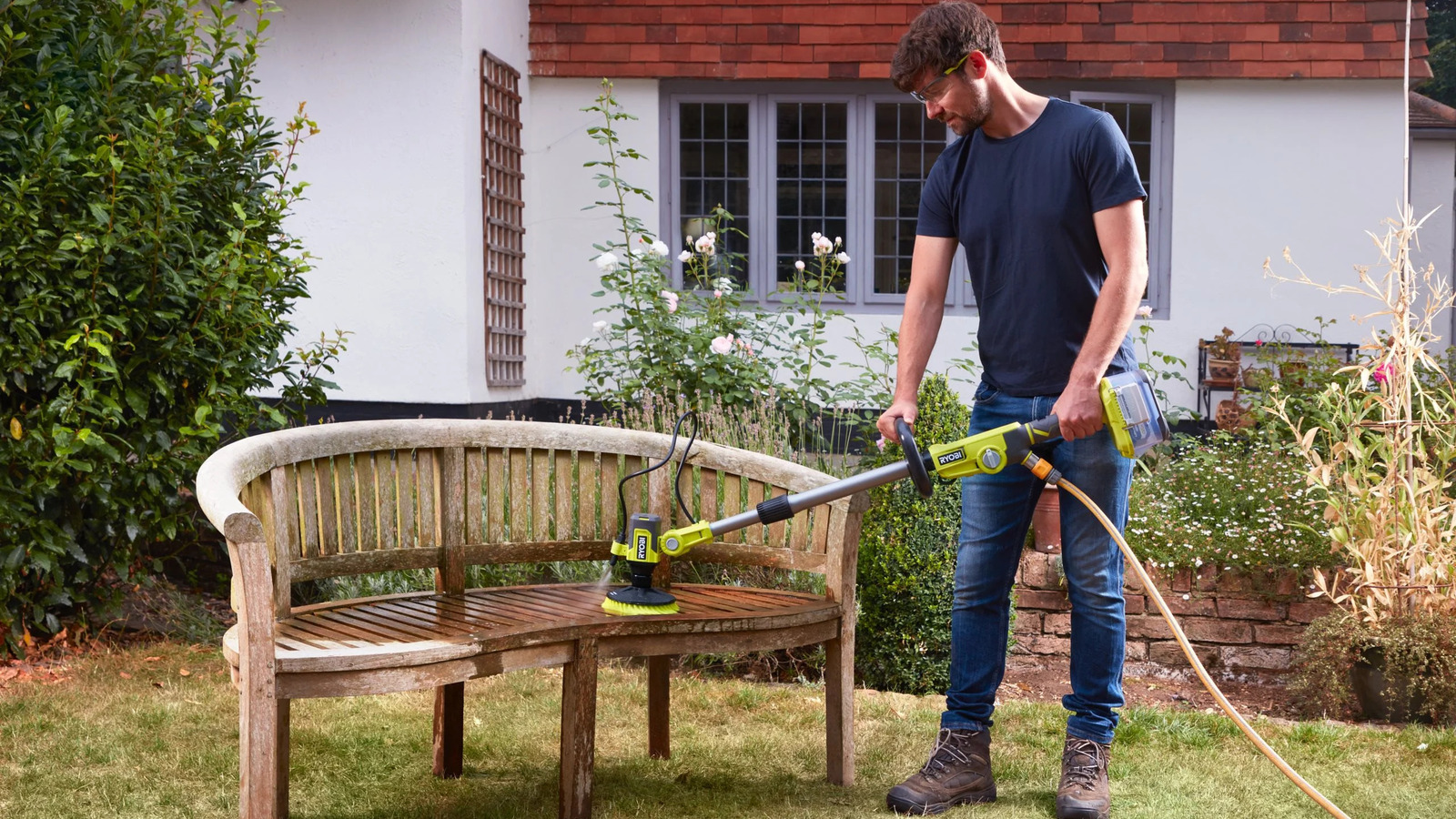 Discover Ryobi's Telescopic Cleaning Tool To Tackle Hard-To-Reach Areas