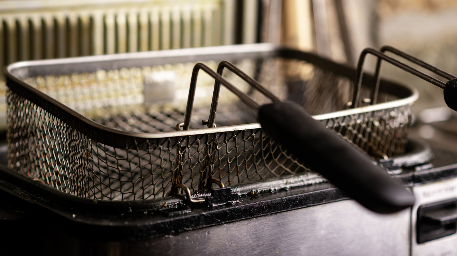 Say Goodbye To Grease With These Cleaning Tricks For Your Fryer Baskets
