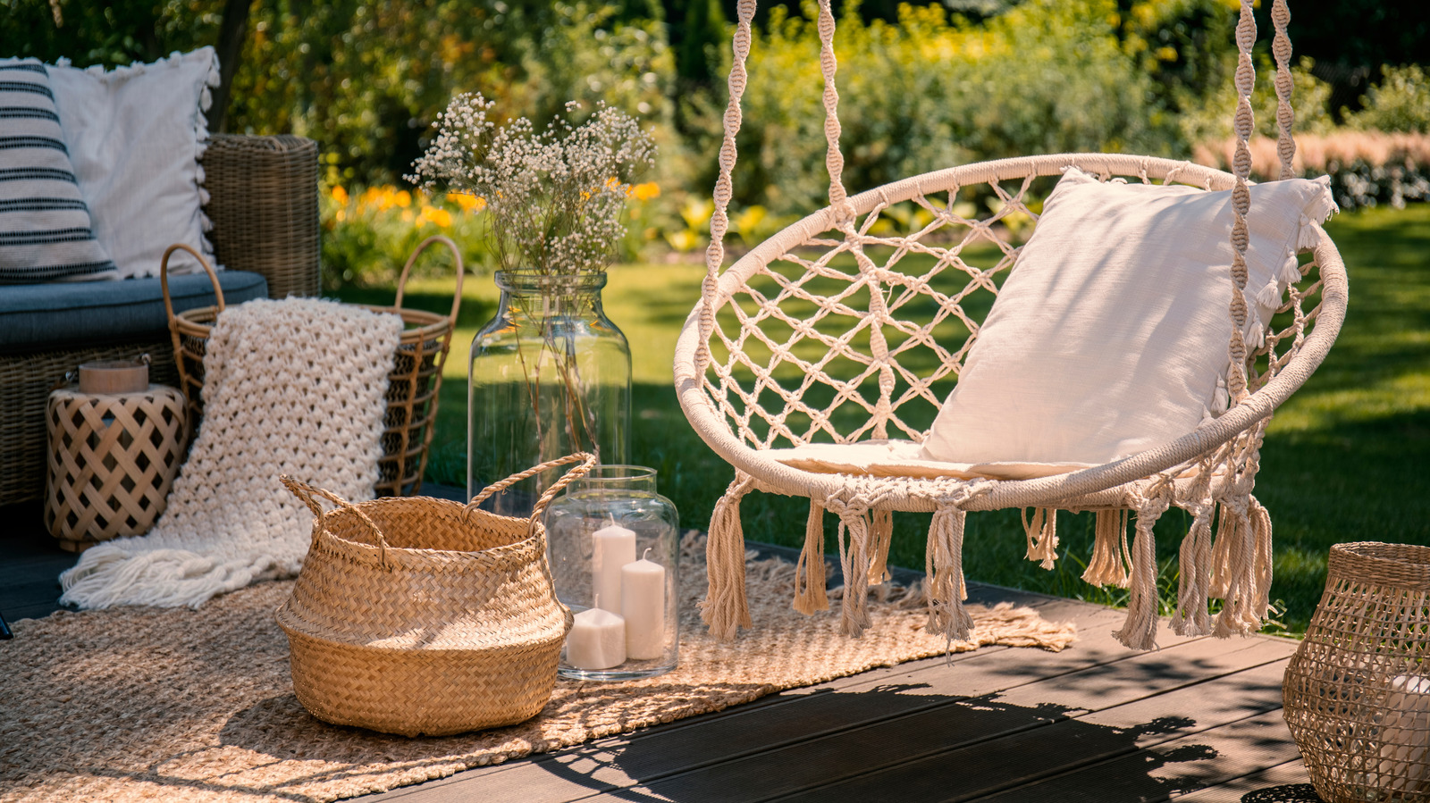 Should You Install A Floating Deck In Your Yard?