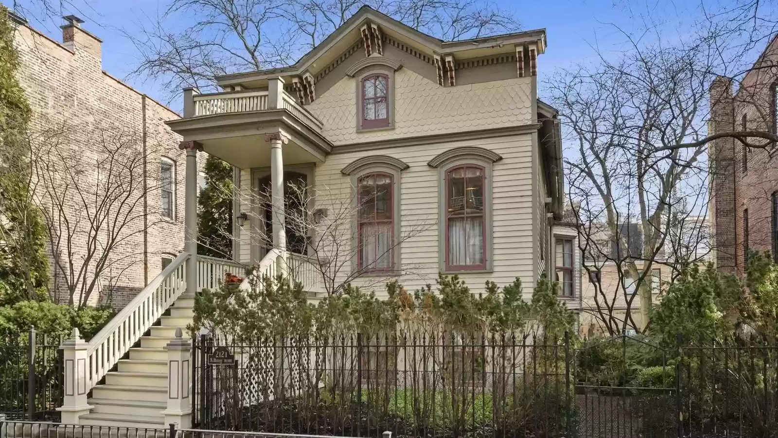 Step Inside The Historic Chicago Home That Survived The 1871 Fire