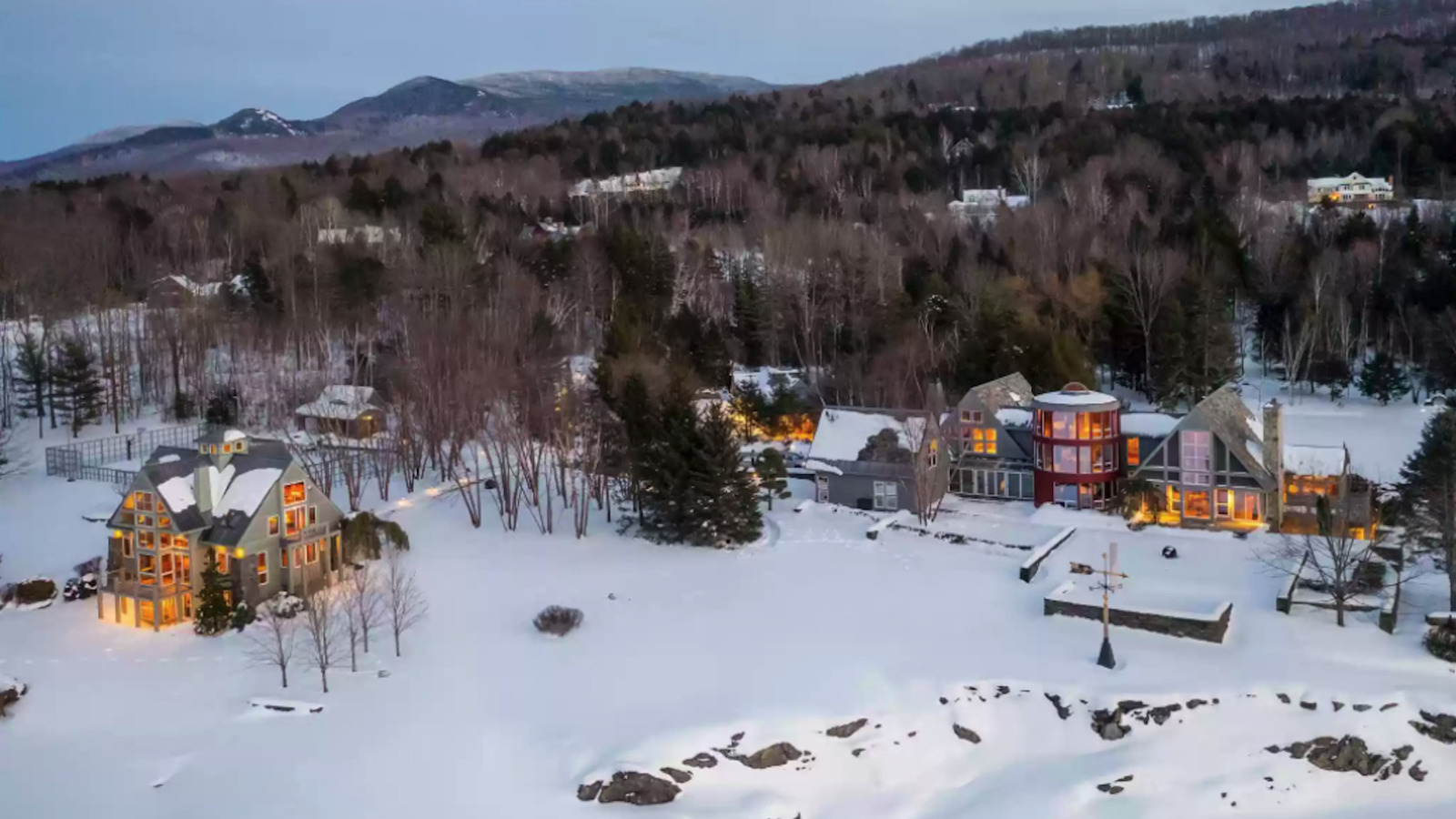 Step Inside Vermont's Most Expensive Home, Which Features A Mini-Golf ...
