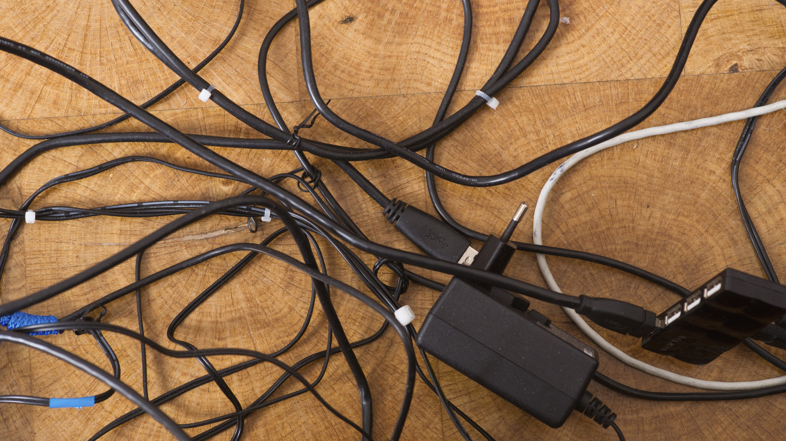 Easily Cable Manage Your Desk With A Simple, Affordable Hack