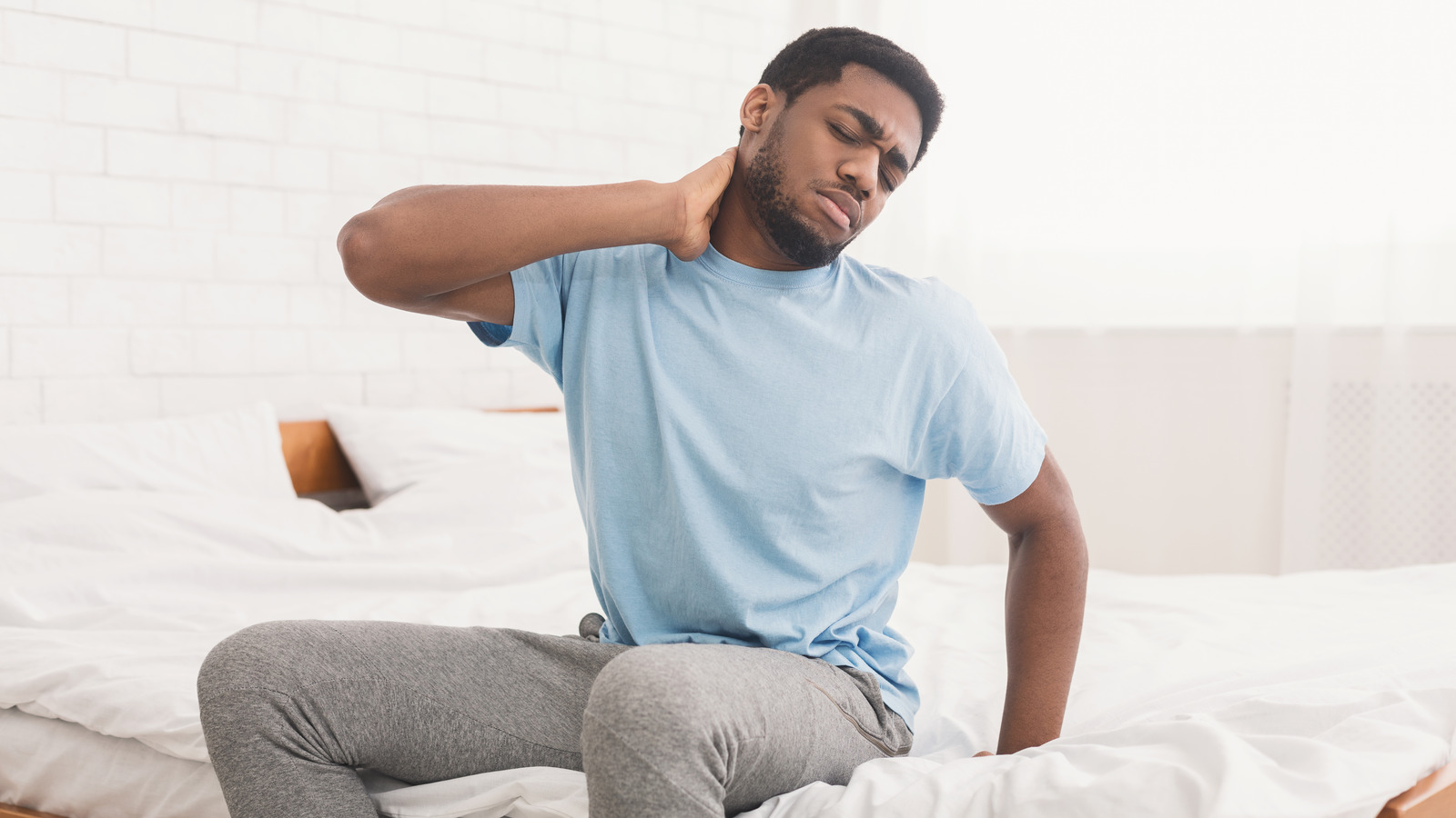 Telltale Signs These Household Staples Need To Be Thrown Out