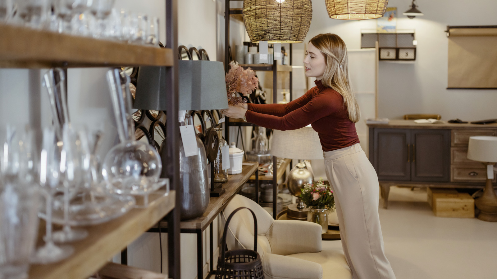 The 9 Trendiest Ways To Incorporate Scallop Designs Into Your Home