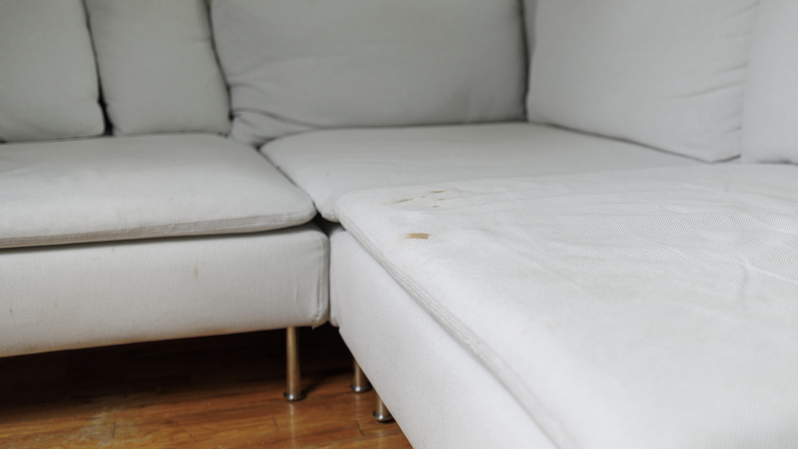 The Bathroom Essential That Gets Hard-To-Remove Stains Out Of White Chairs