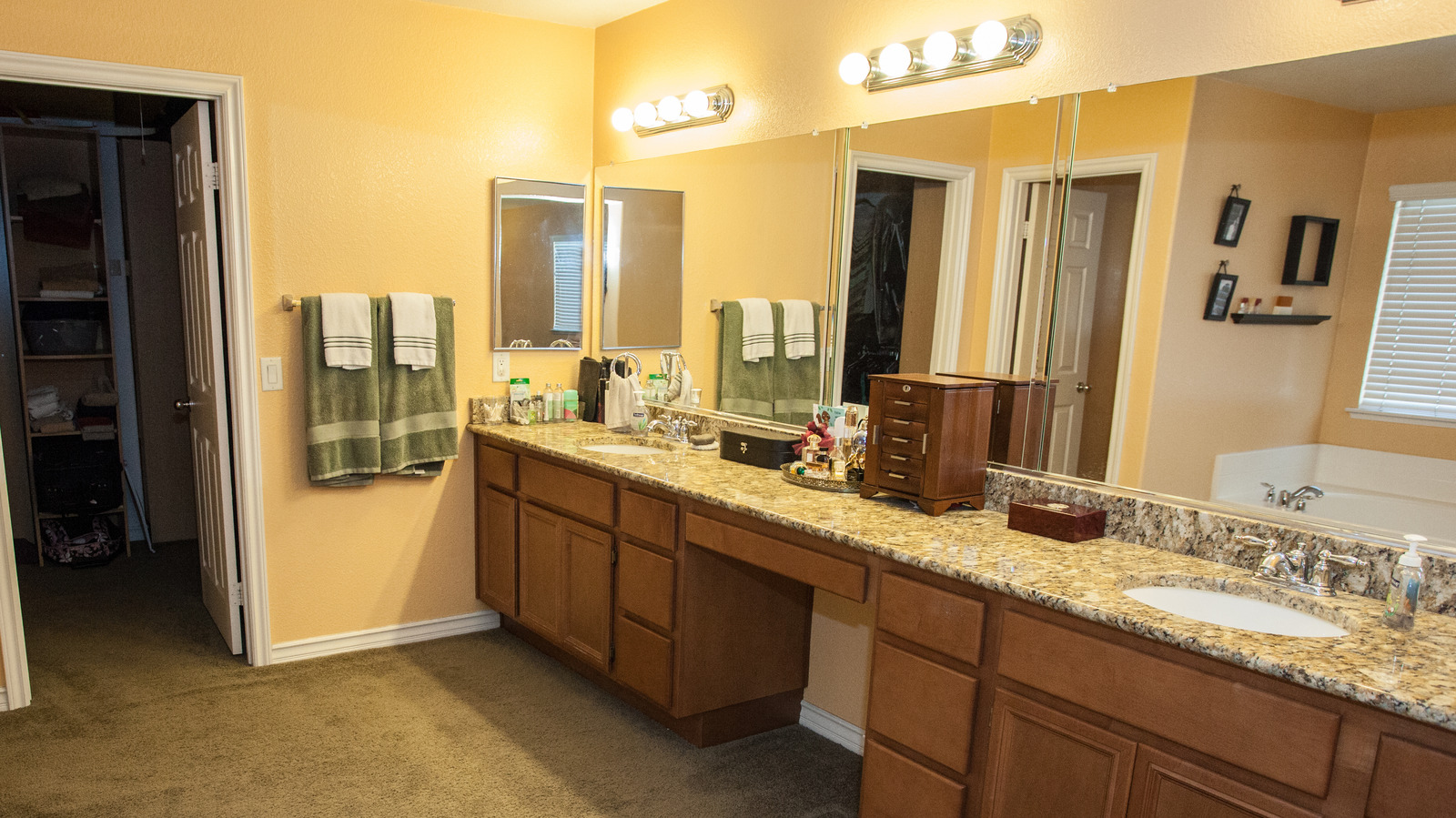 Modernize Your Bathroom With This Easy Concrete Counter DIY