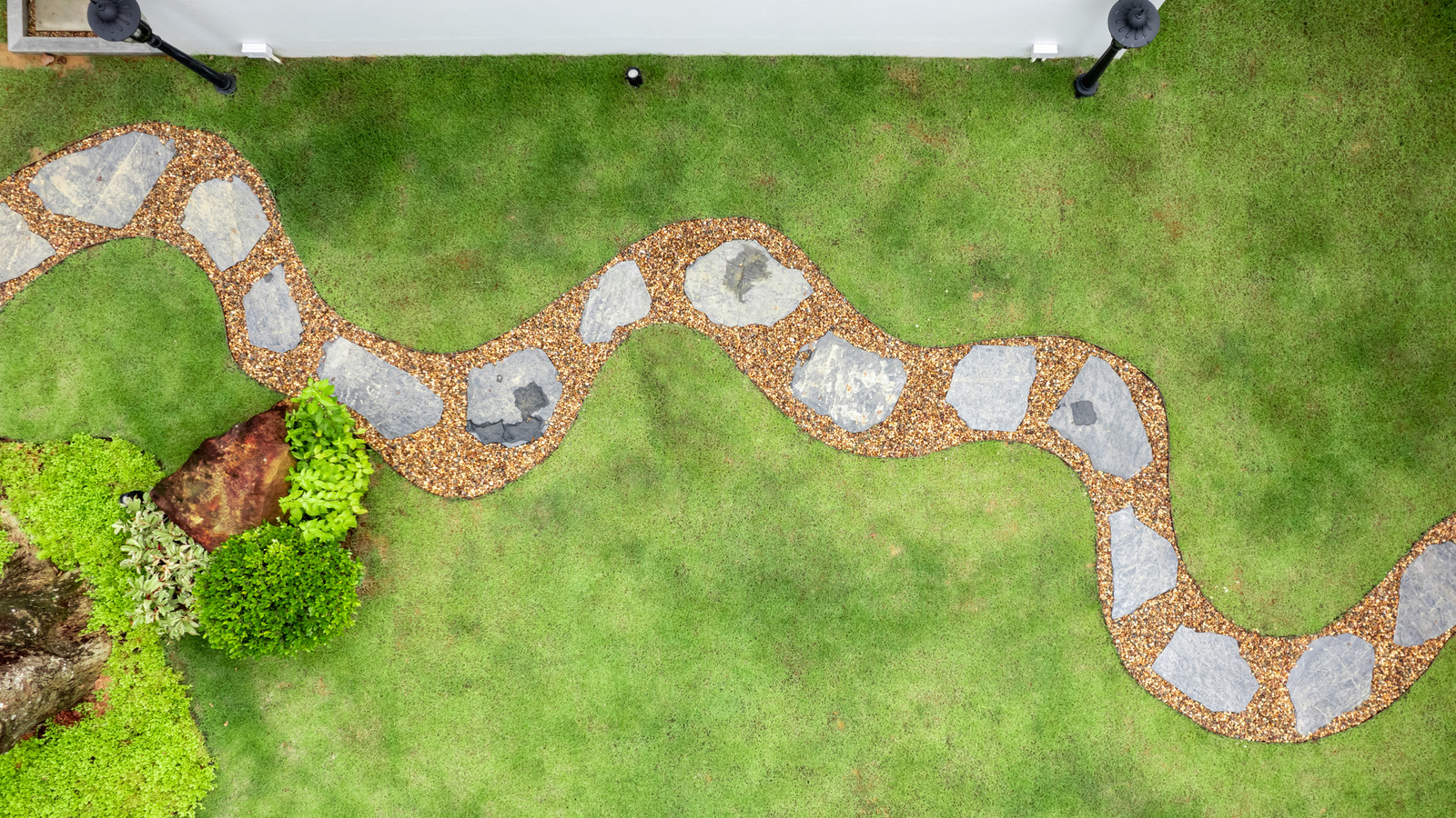 The Best Landscaping Gravel To Use If You Want A Smooth, Natural Stone Look