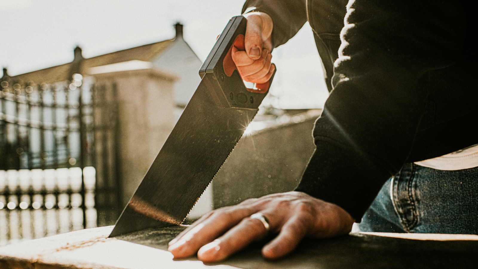 The Best Method For Sharpening Your Hand Saw