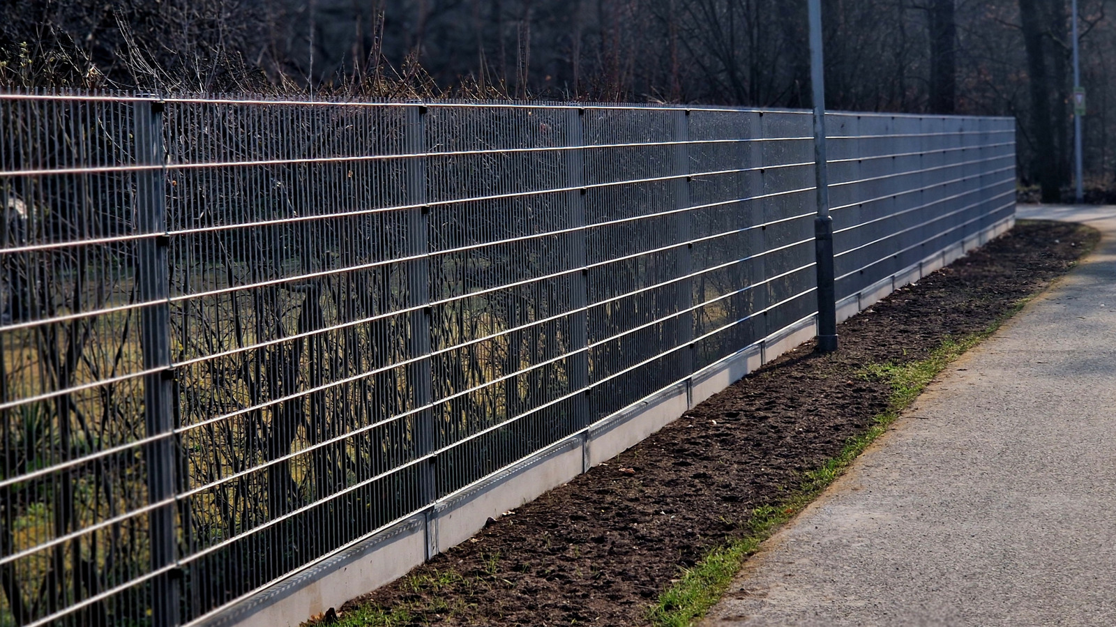 The Best Method For Stretching Woven Wire Fence For Easy Installation