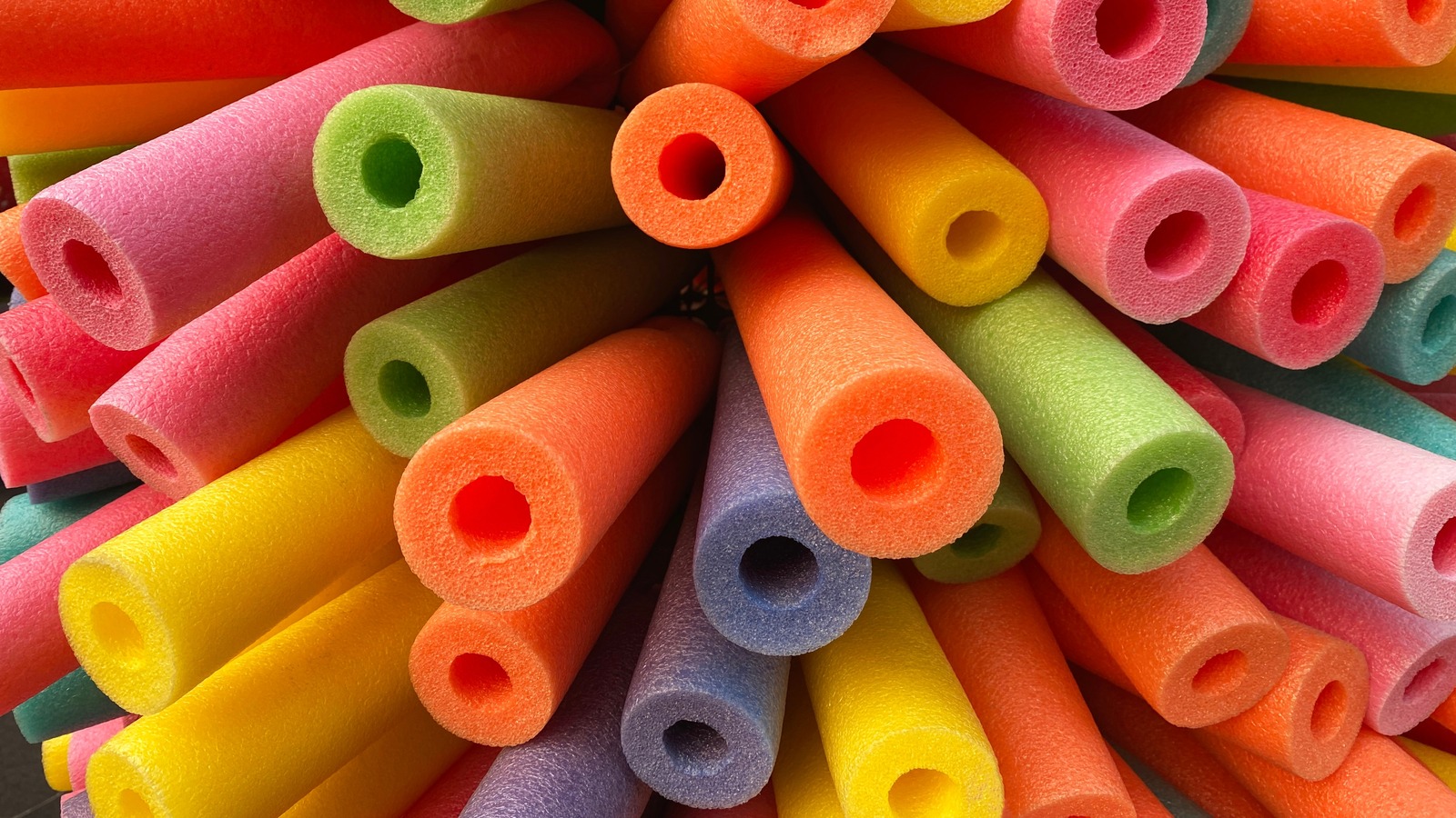 Savvy DIYers Are Using A Heat Gun To Connect Pool Noodles