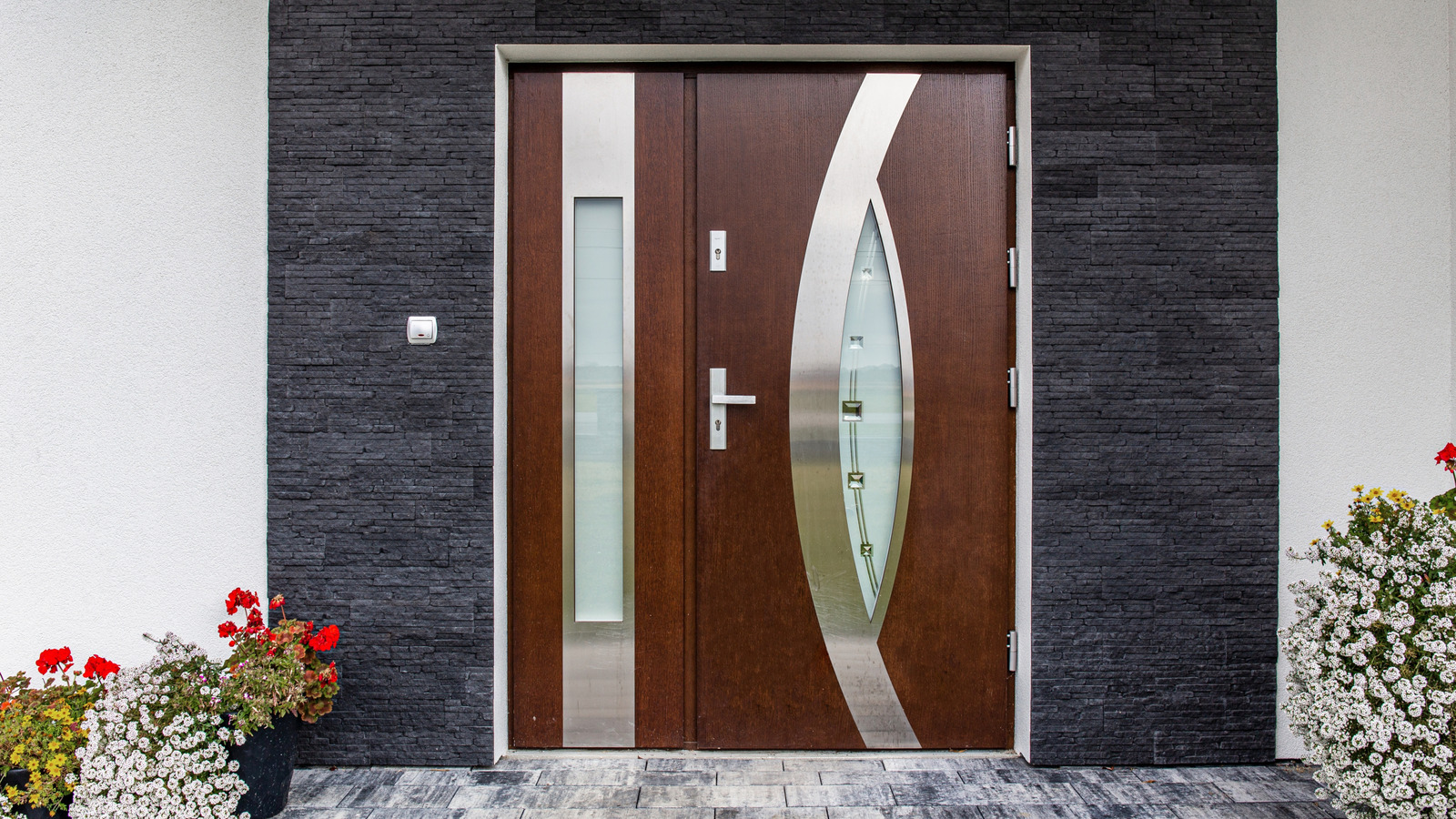 The Front Door Mistake That Makes Your Home Look Tacky