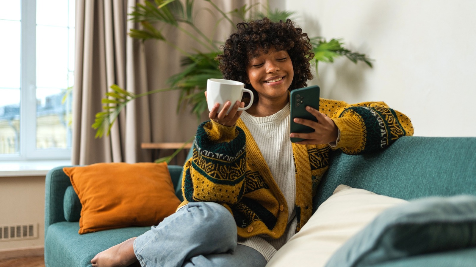 The IKEA Hack For Behind-The-Couch Storage That Doubles As A Charging ...