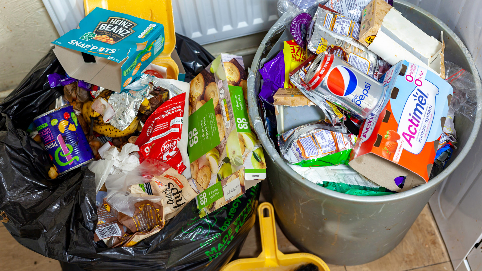 The Kitchen Trash Can Hack That Can Help You Form Better Cleaning Habits