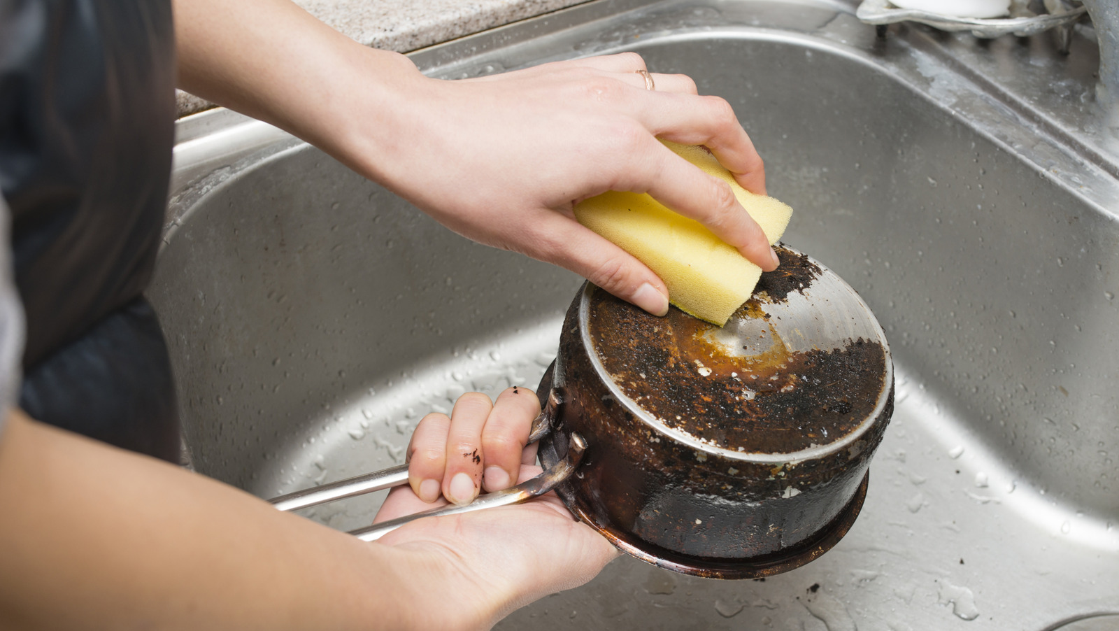 The Scrubbing Tool That Holds The Secret To Gleaming Cookware