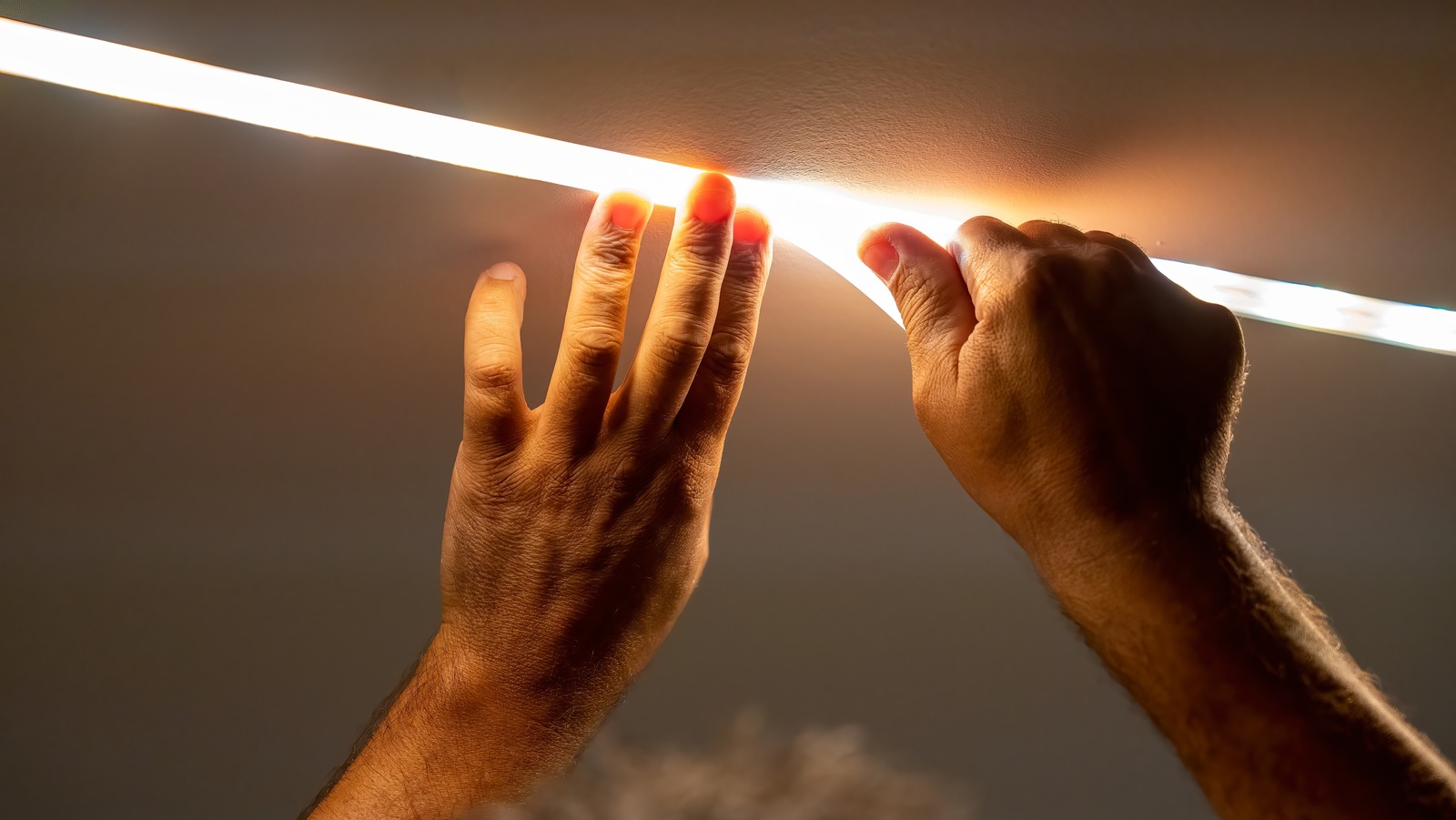 The Stunning Lighting Feature That Will Make Your Kitchen Feel Cozy And ...