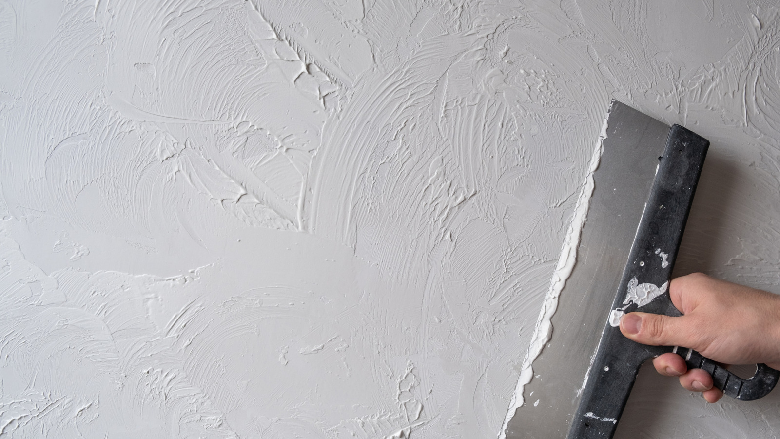 The Top Mistakes To Avoid For A Flawless Stucco Ceiling Application
