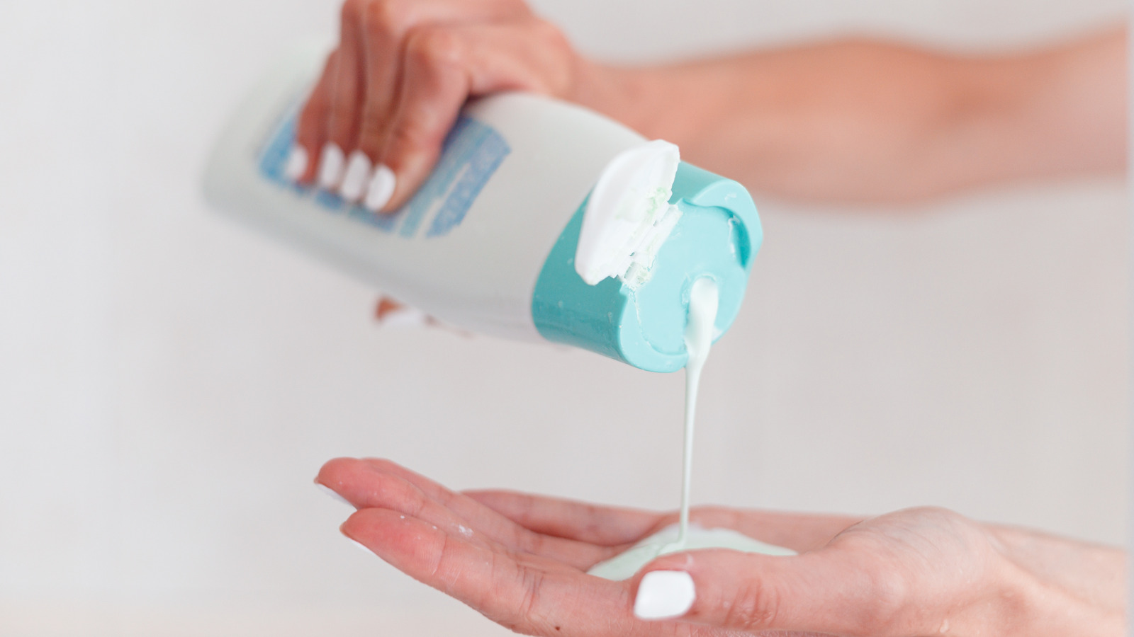 The Unexpected Way You Can Use Shampoo In Your Kitchen