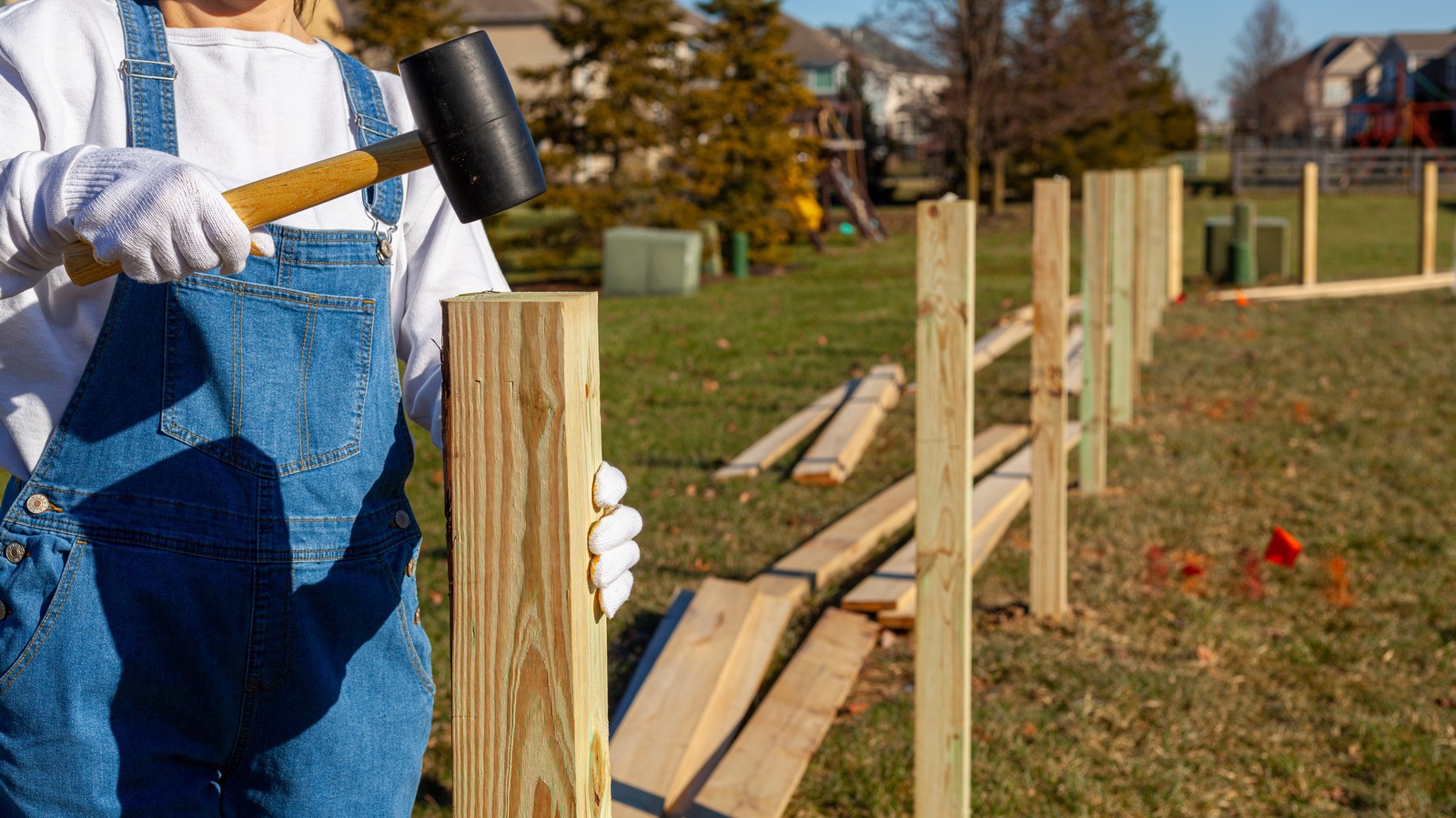 The Unique DIY Privacy Fence That Adds Charm & Character To Your Backyard