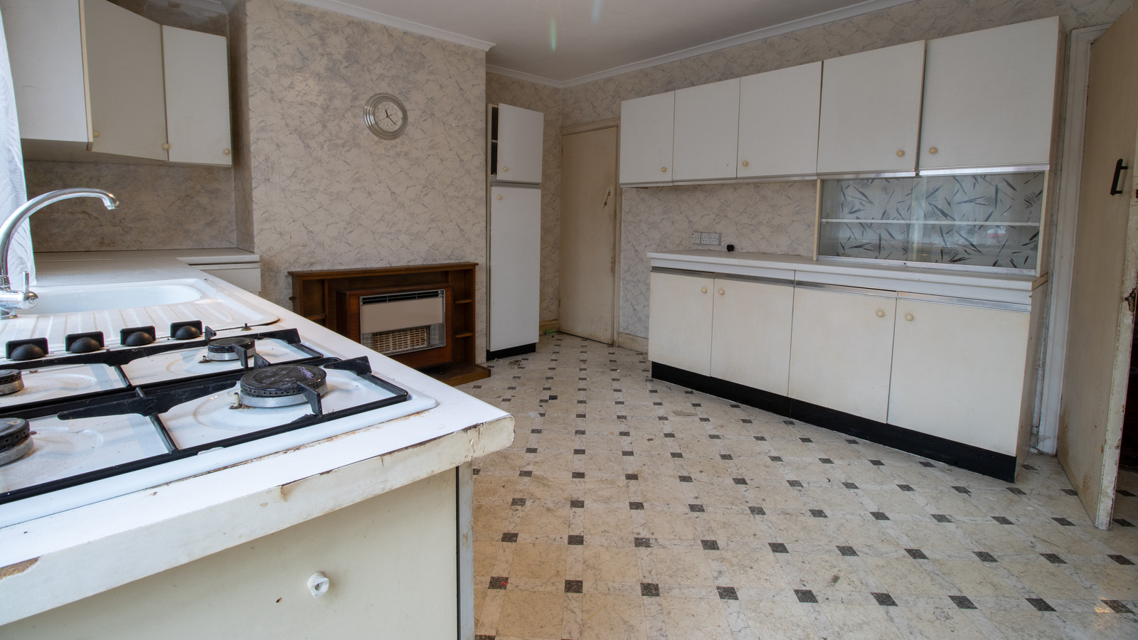 Things In Your Kitchen That Are Making It Feel Totally Outdated