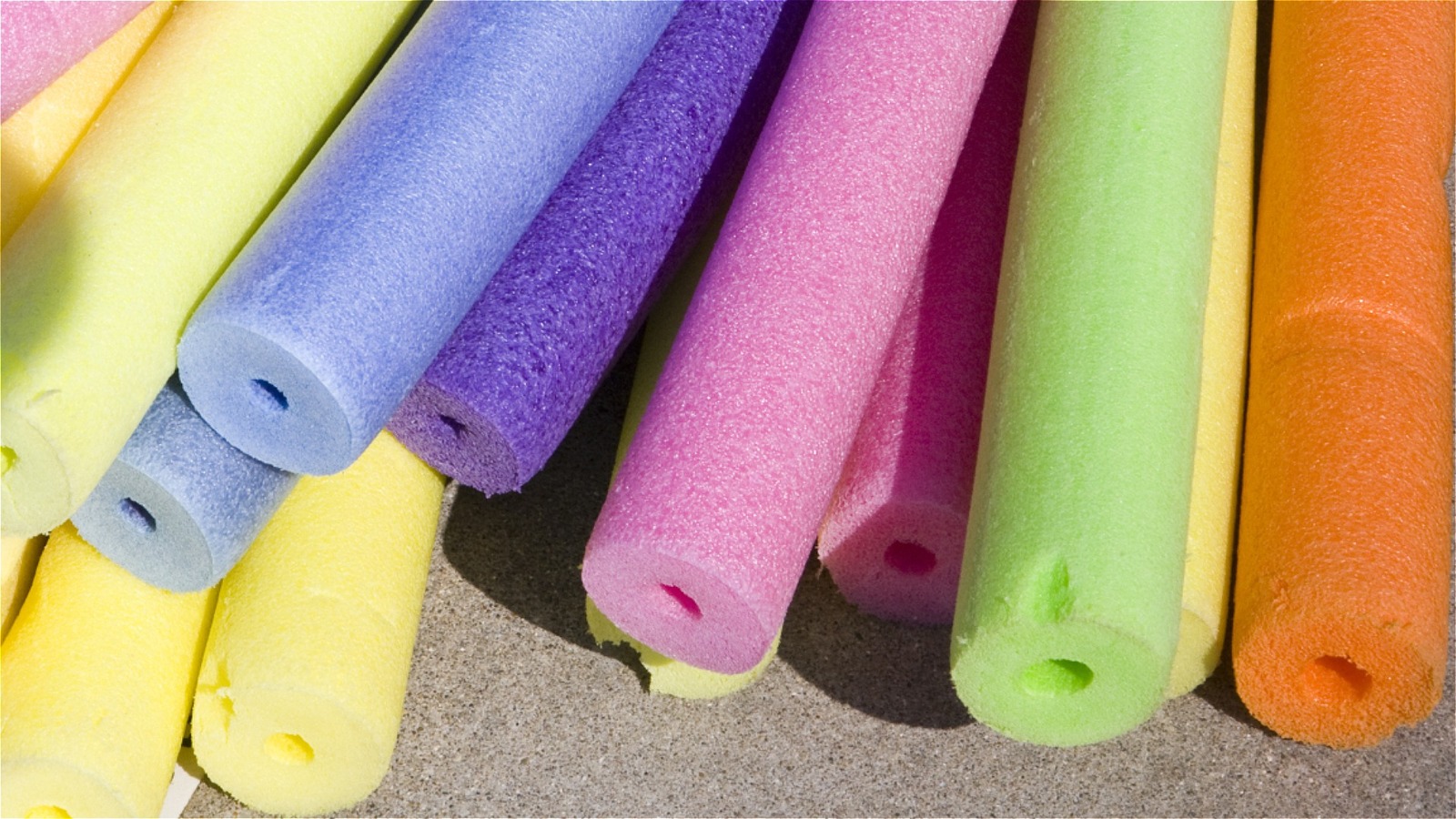This Clever Trick For Cutting Pool Noodles Takes Home Hacks To The Next ...