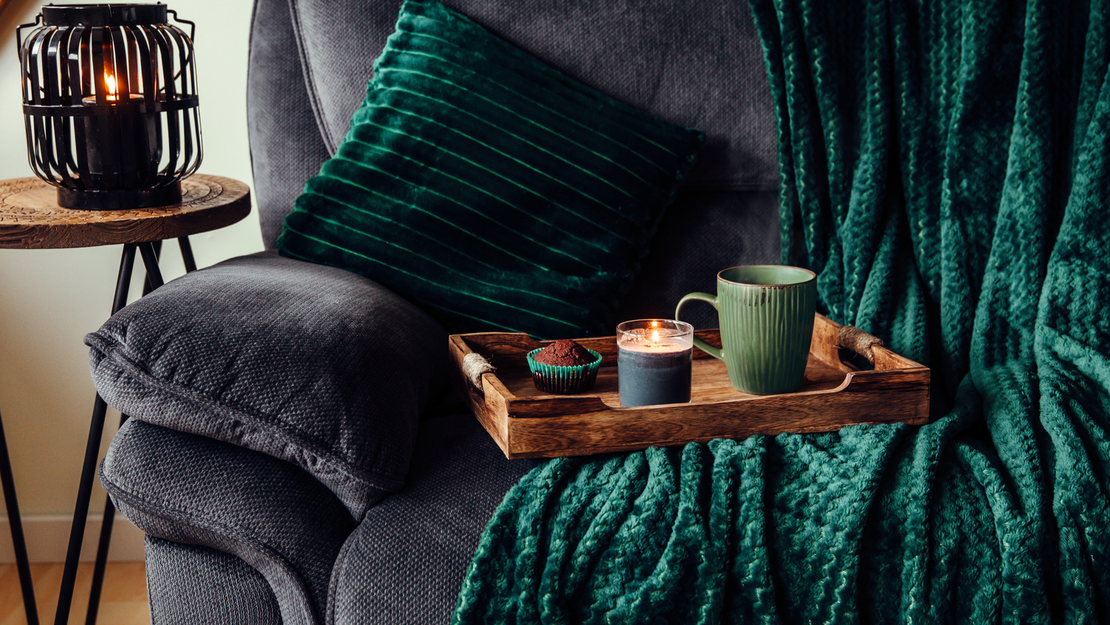 Discover How To DIY A Dollar Tree Tray Into Vintage Statement Decor