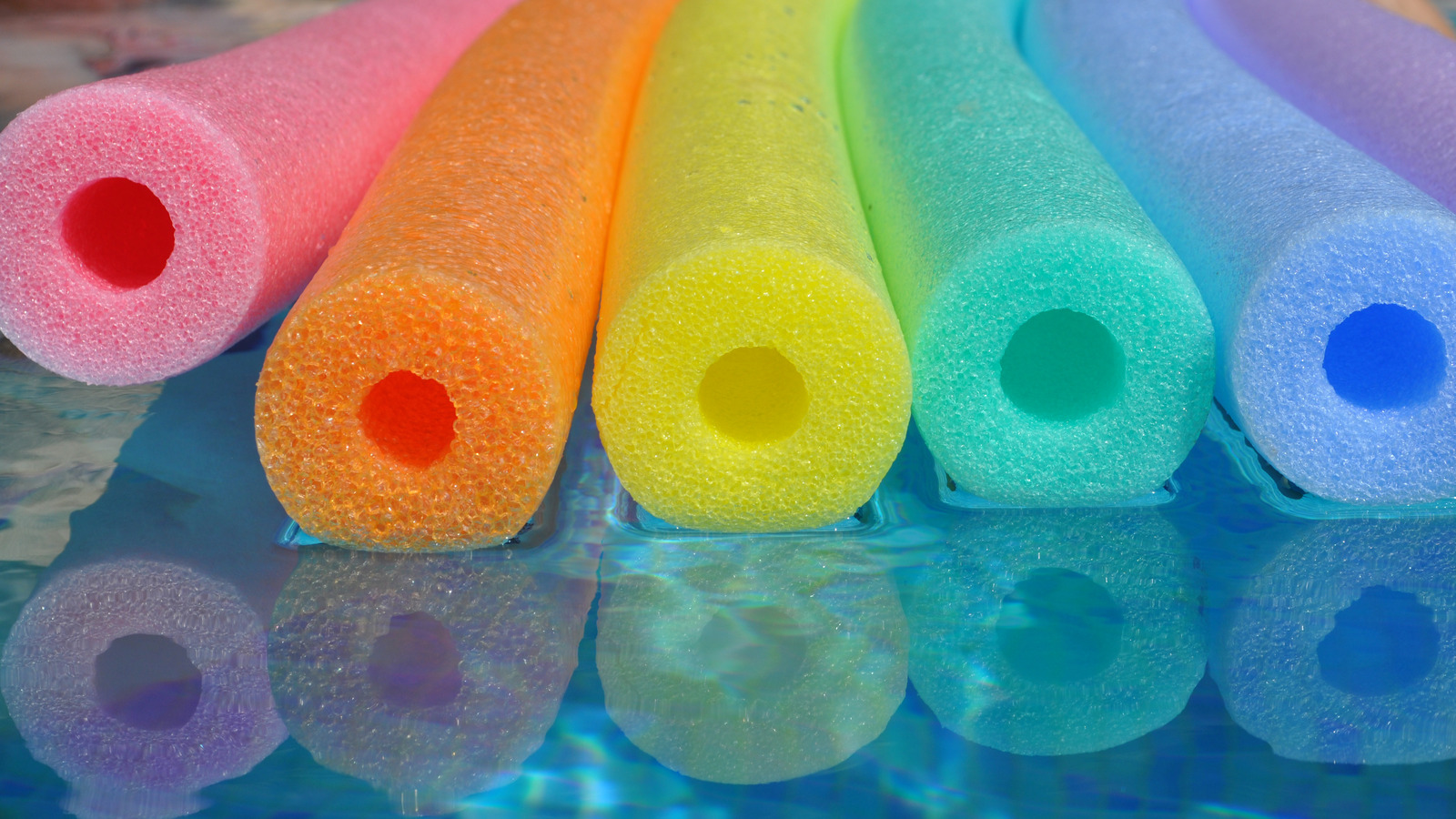 Transform A Pool Noodle Into An Abstract Piece Of Art With This Easy-To ...