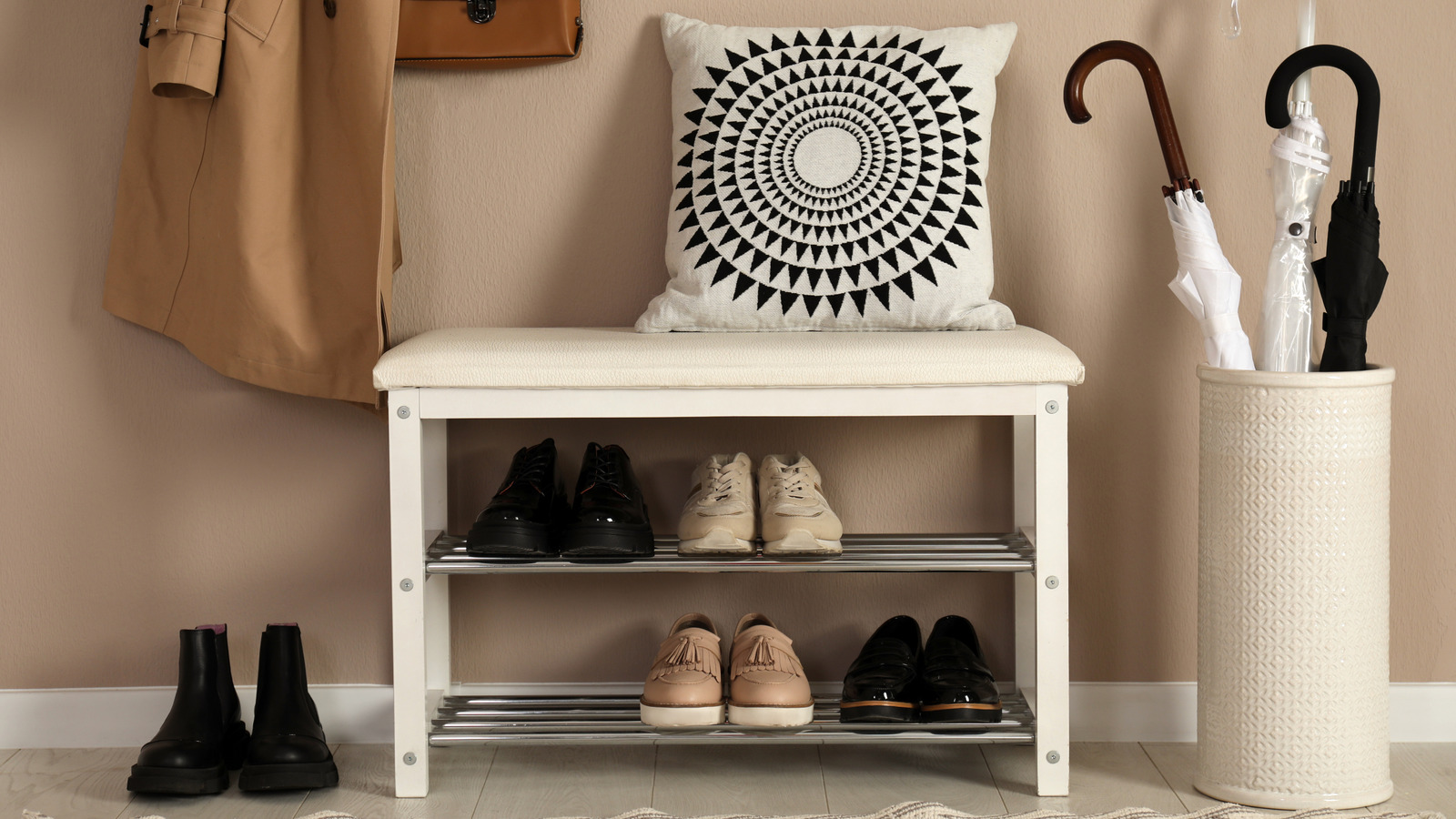 Transform An IKEA Planter Into The Perfect Storage Bench