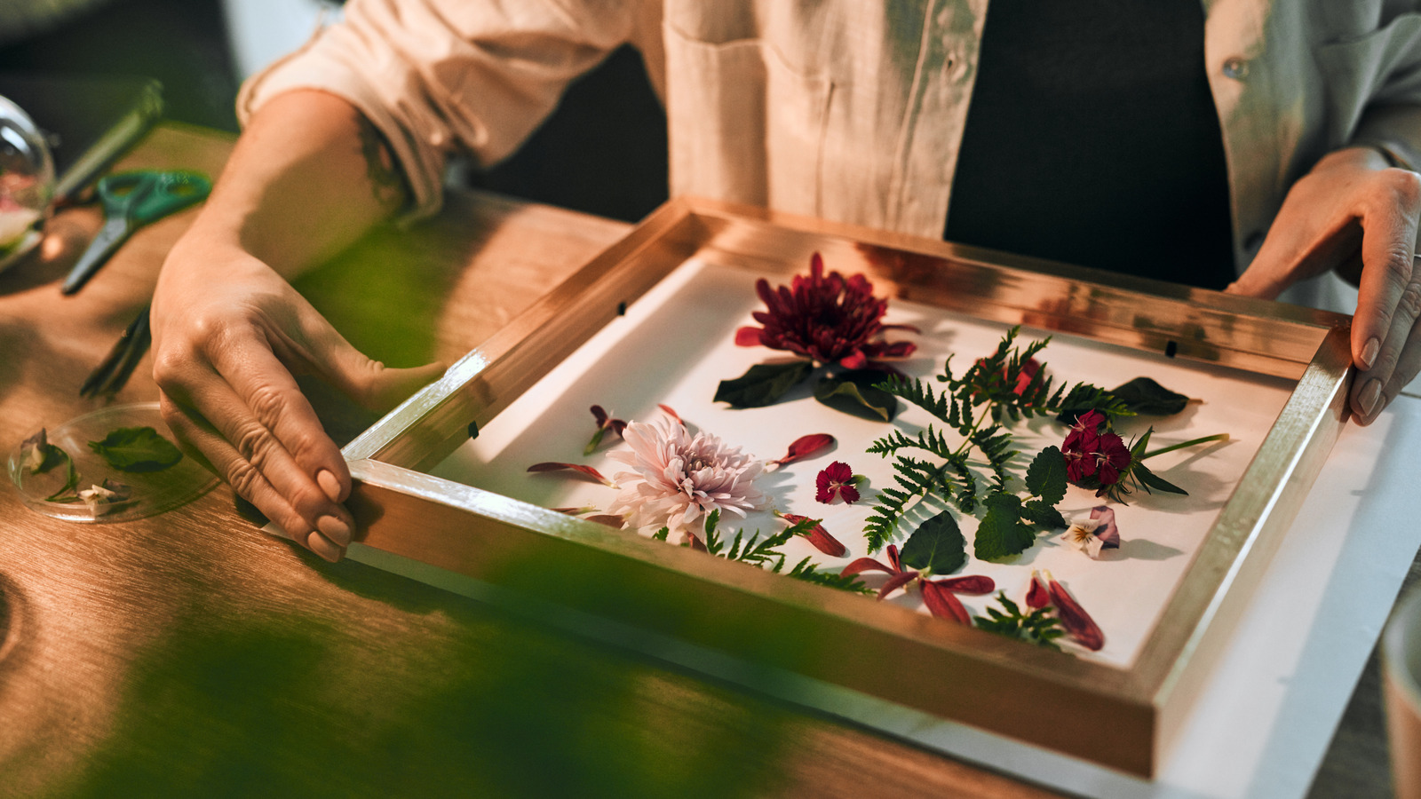 Try This Creative Way To Upcycle Plastic Containers To Make Stunning ...