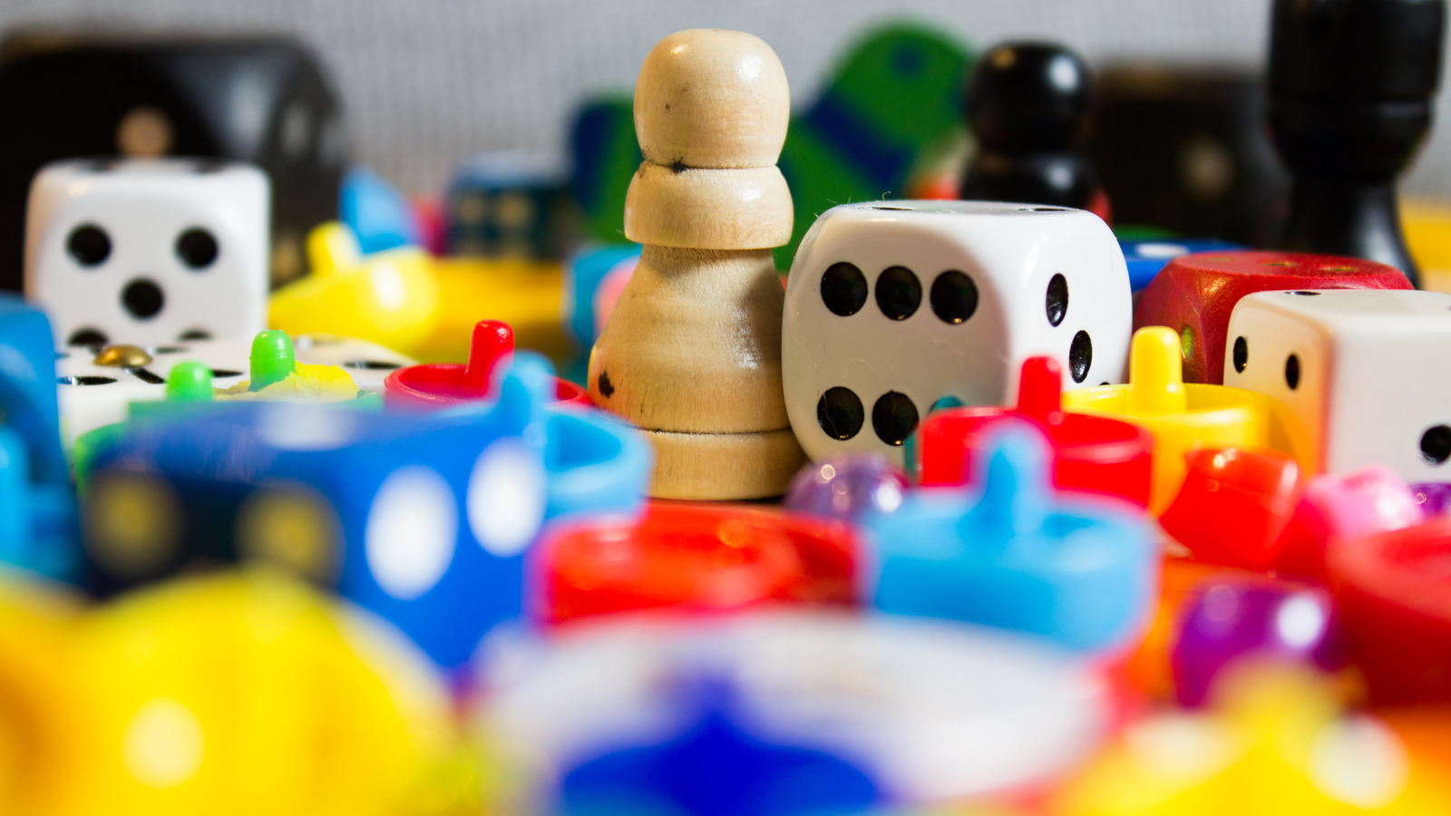 Unique Ways To Repurpose Old Board Games As Home Decor