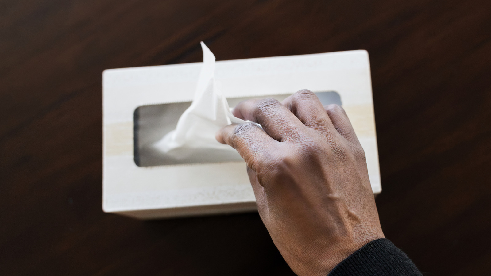 Upgrade Plain Tissue Storage With A Thrifted Lampshade DIY