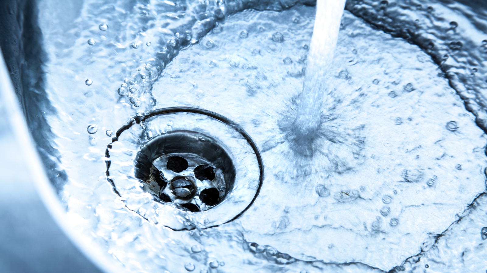 Use A Handy Kitchen Staple To Block A Drain Without A Plug In A Pinch