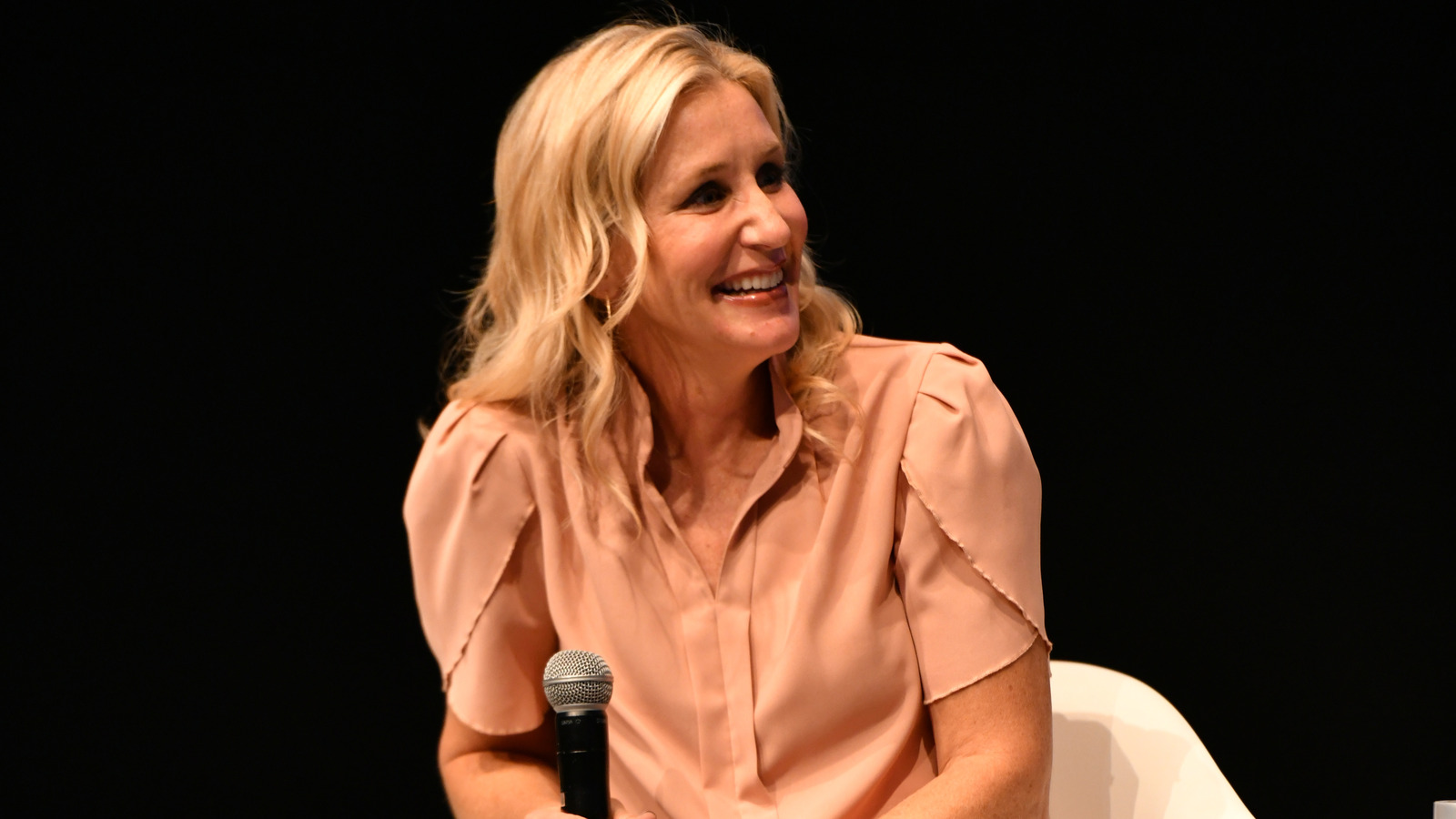 Use Jenny Marrs' Timeless Design Idea To Fill Your Kitchen With Natural ...