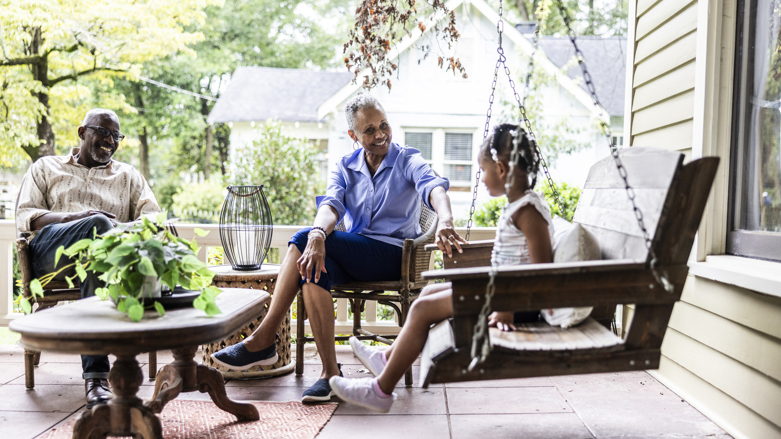 Veranda Vs Porch: The Differences To Know Before Designing Your Outdoor ...