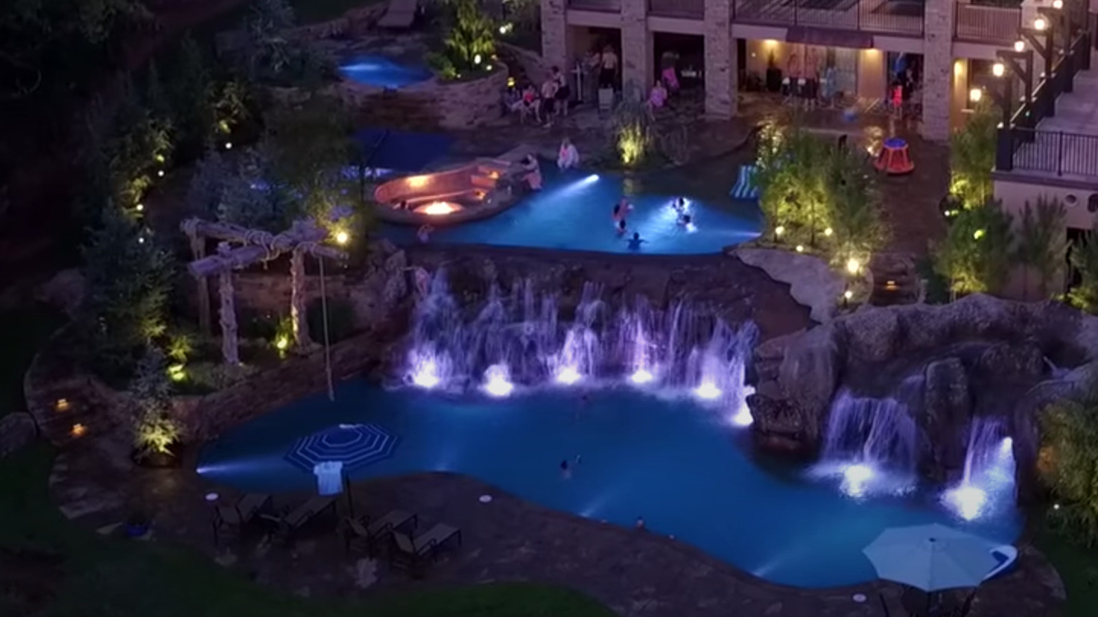 What Is A Split-Level Pool?