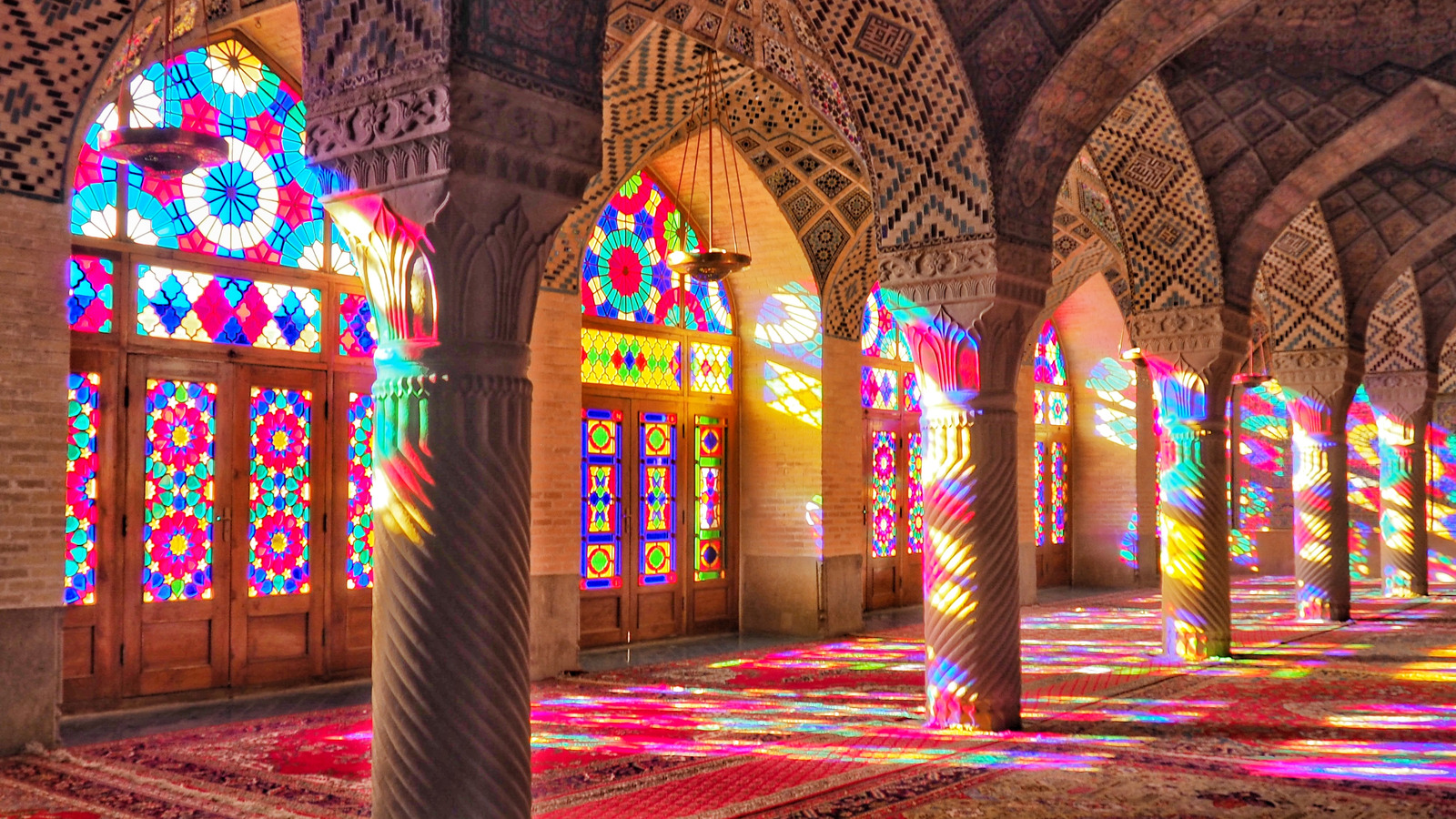 What You Need To Know About Adding Stained Glass To Your Home