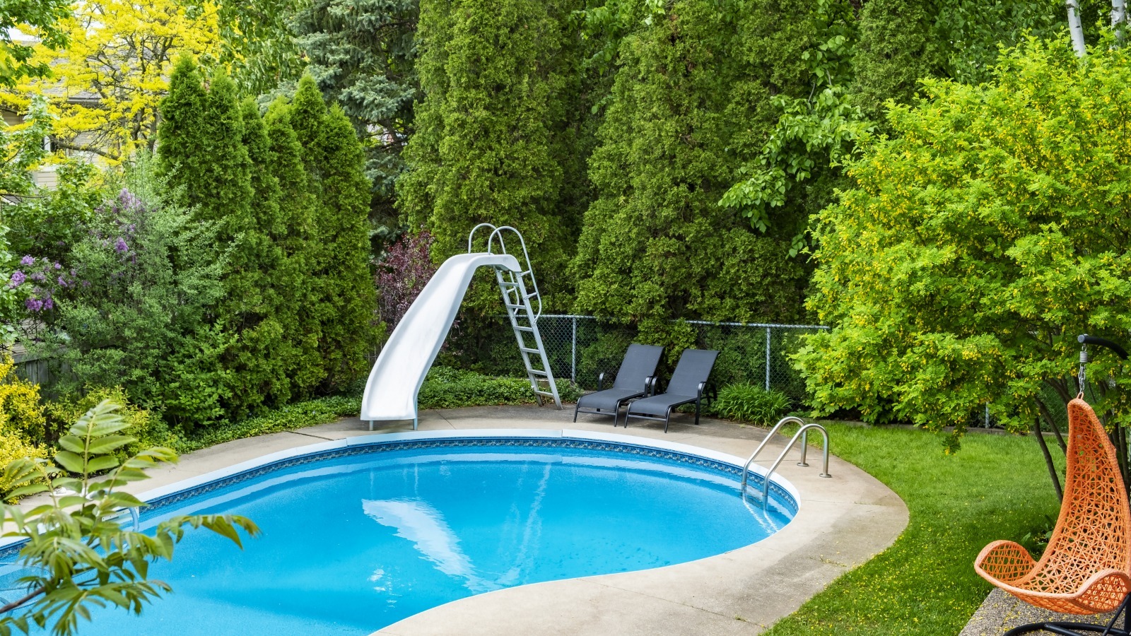 What You Need To Know Before Getting A Pool Slide