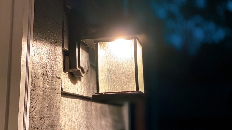 What A White-Colored Porch Light Says About Your Home