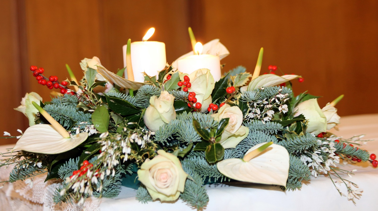 Why December's Birth Flower Makes The Best Holiday Decor & How To Style ...