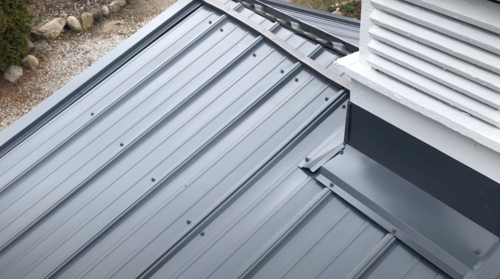 Why You Should Avoid Using Exposed Fasteners For Metal Roofing